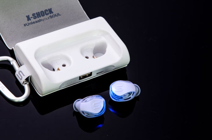 X-SHOCK, fones à la AirPods resistentes à água e com cancelamento de ...